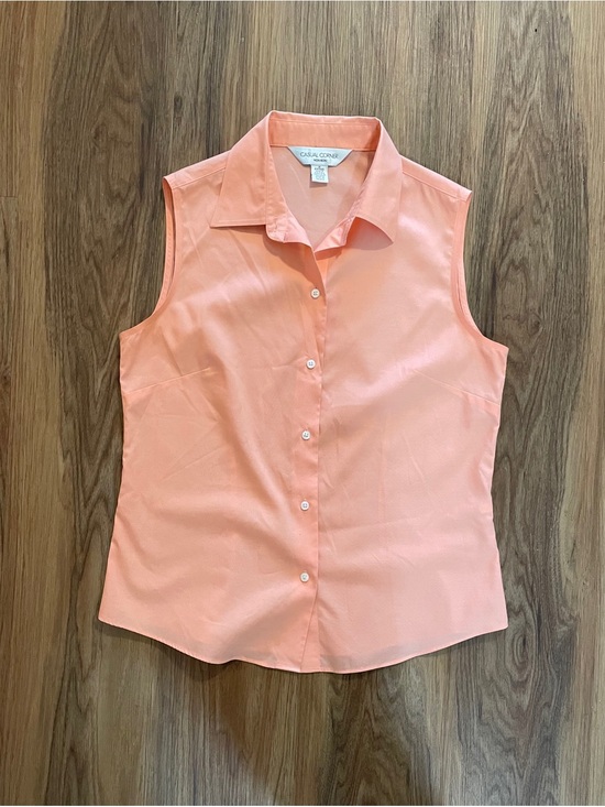 Casual Corner | Tops | Casual Corner Peach Sleeveless Buttondown Shirt ...